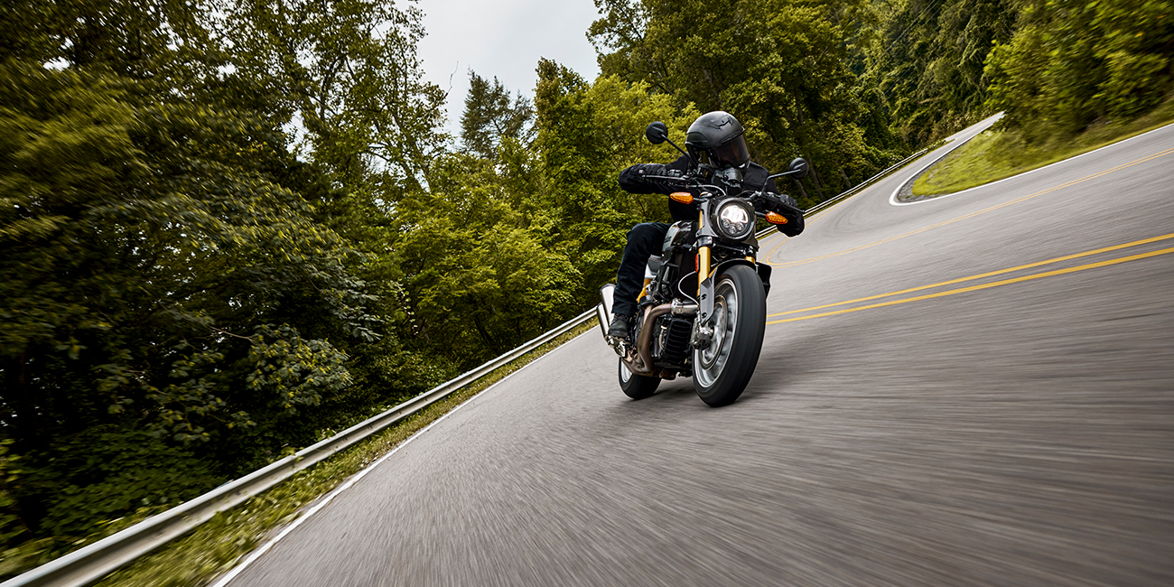 FTR R Carbon | Indian® Motorcycle - Qatar